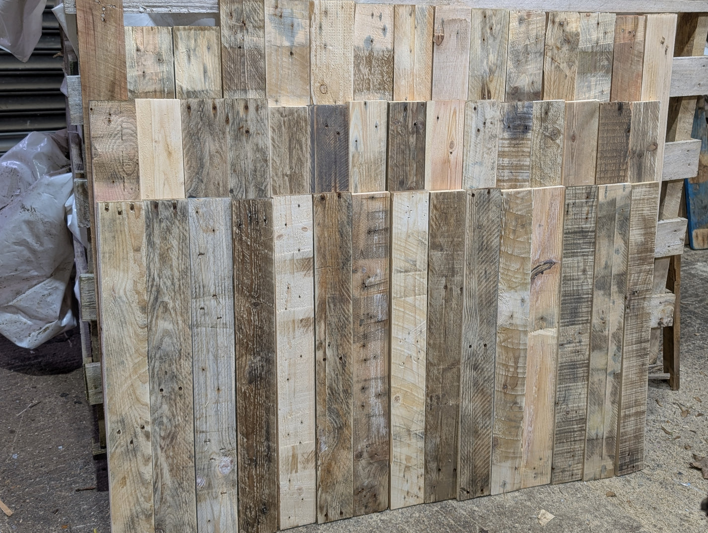 1m² Rustic Pallet Wood Wall Cladding – Random Length Reclaimed Boards ...