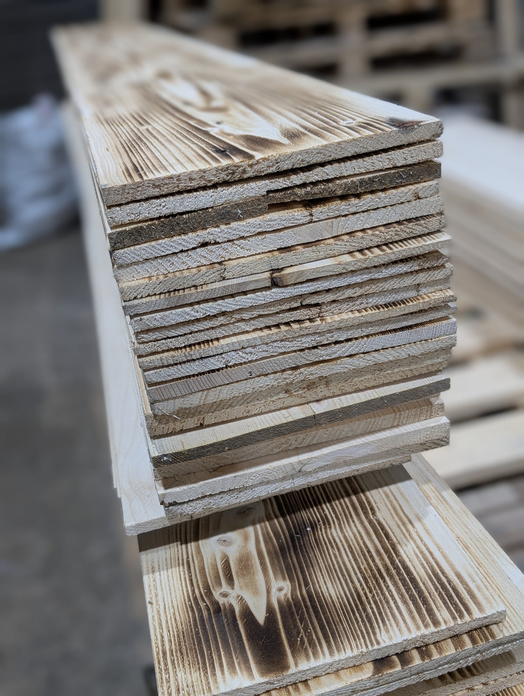5m² Scorched Rustic Scaffold Wood Wall Cladding – Burnt Barn-Style ...