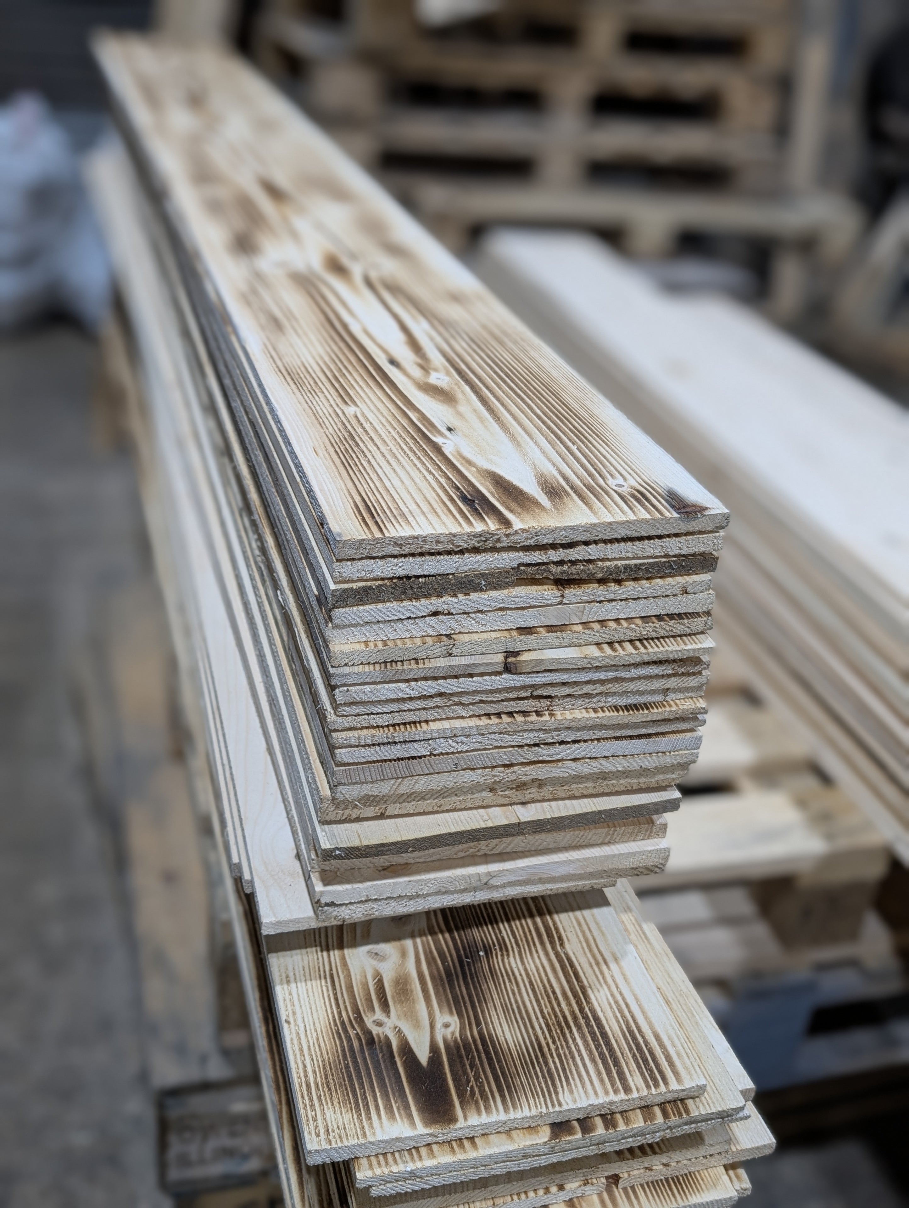 5m² Scorched Rustic Scaffold Wood Wall Cladding – Burnt Barn-Style ...